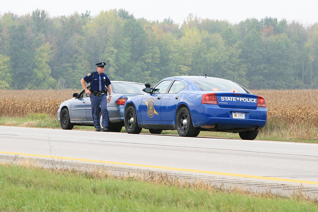 Michigan Police to crackdown on distracted driving throughout April ...